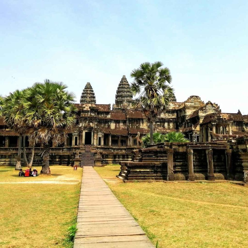 Private Angkor Wat mix temples photo tour [views from the top - guided ...