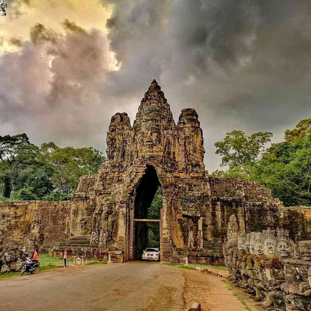 Private Angkor Wat mix temples photo tour [views from the top - guided ...