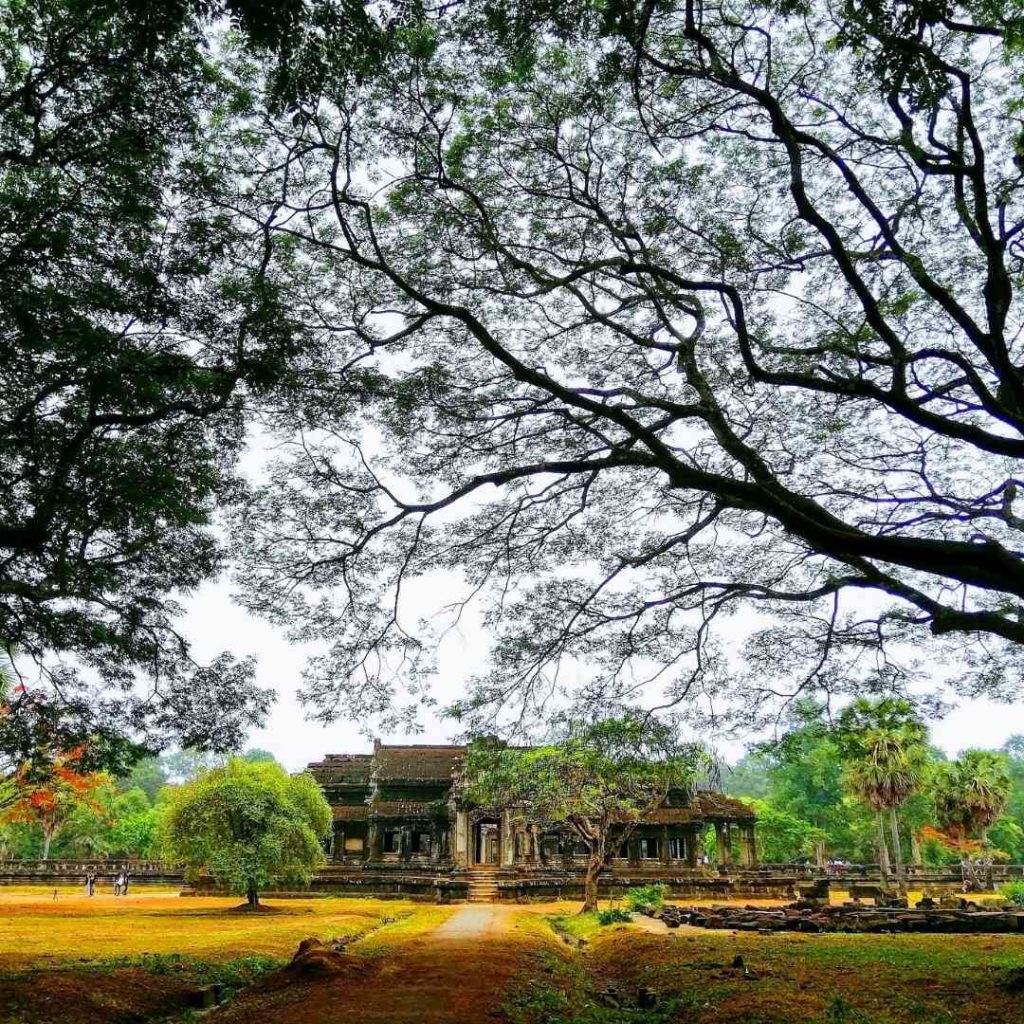 Private Angkor Wat mix temples photo tour [views from the top - guided ...
