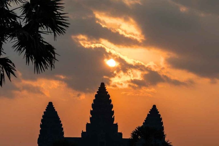 Angkor Wat Equinox: Uncover the Magic of Celestial Alignment with ...